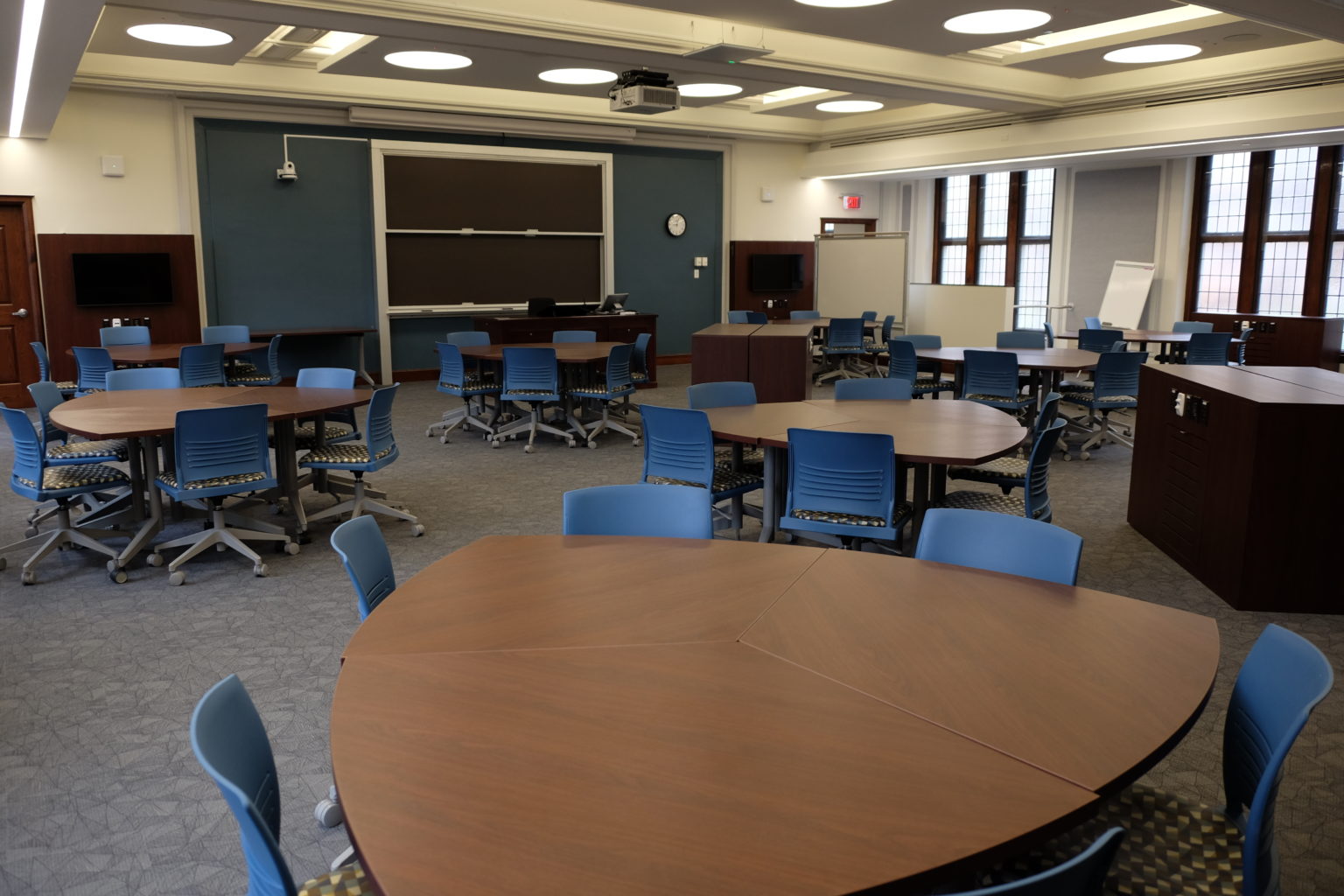 Active Learning Classrooms - Center for Teaching and Learning